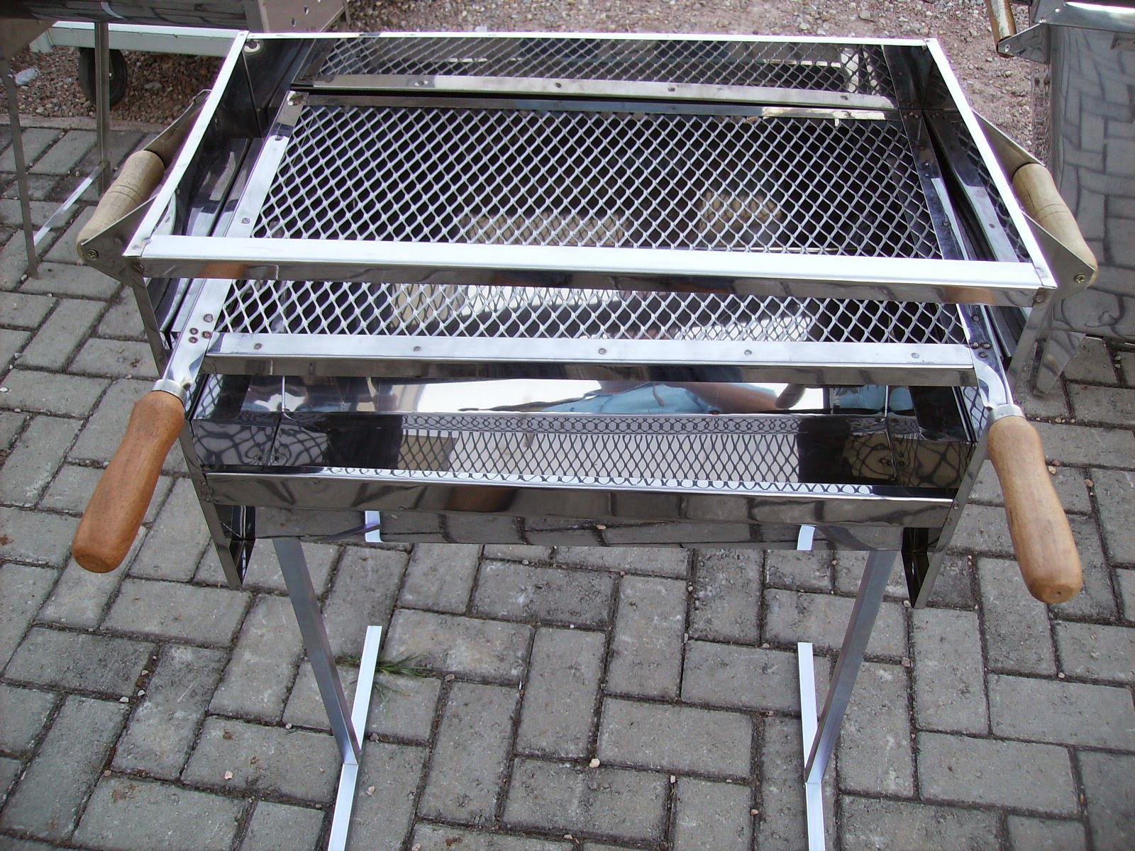 Churrasqueiras em Curitiba: CHURRASQUEIRA DE INOX 30X54