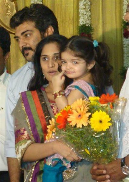 Indian Celebs: ajith and shalini daughter anoushka photos