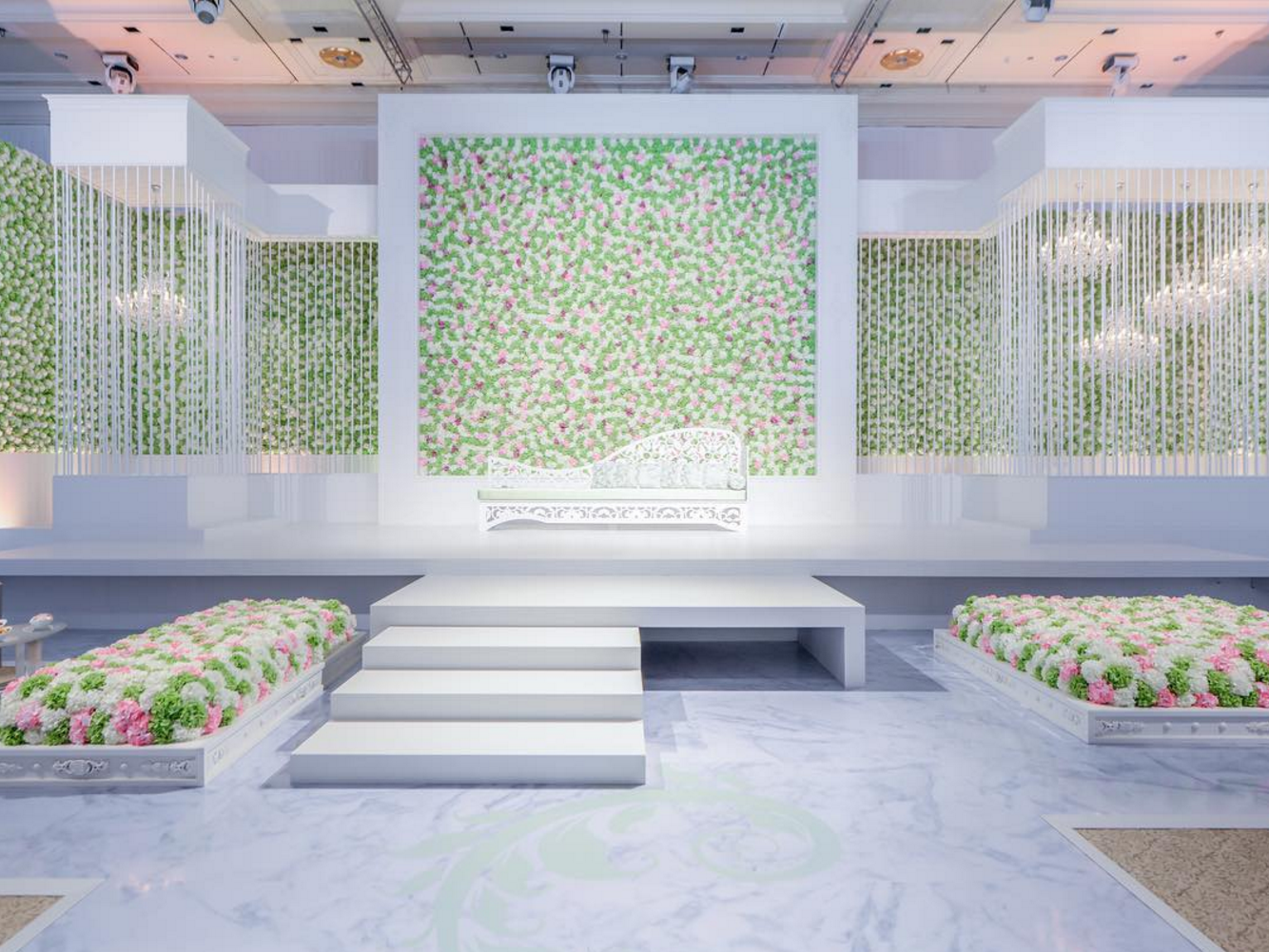 Decoración con Pared de Flores