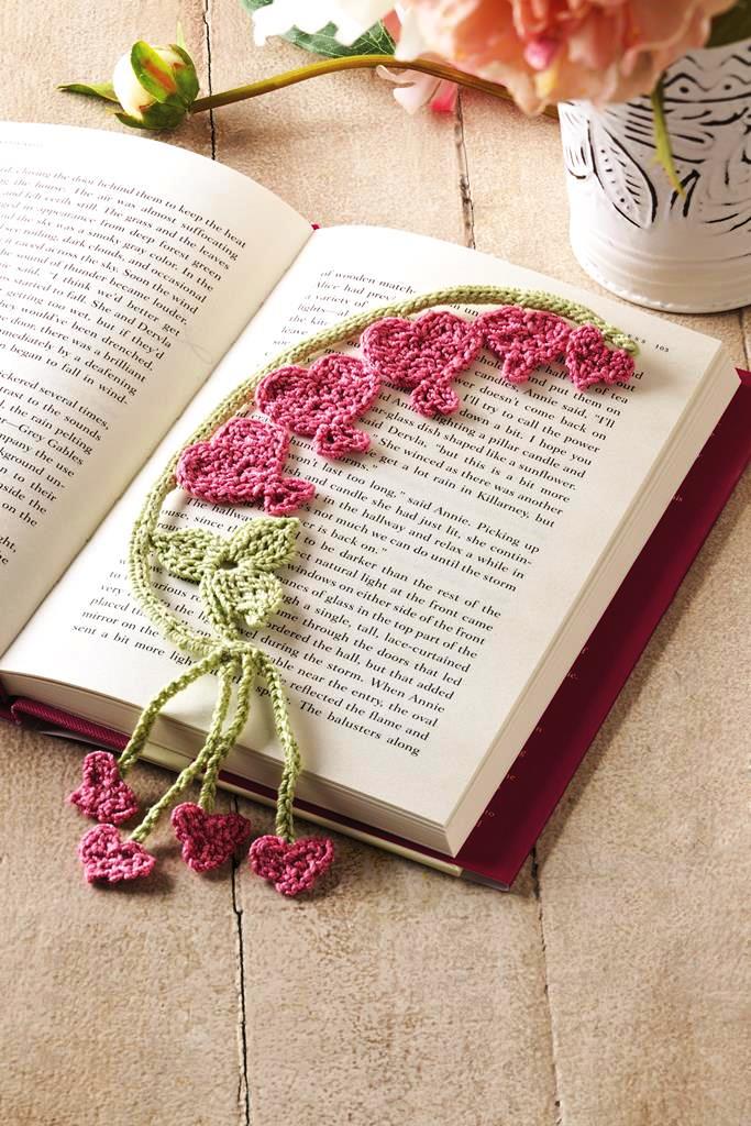 Celtic Knot Crochet: Bleeding Heart Bookmark - Crochet! Special Issue