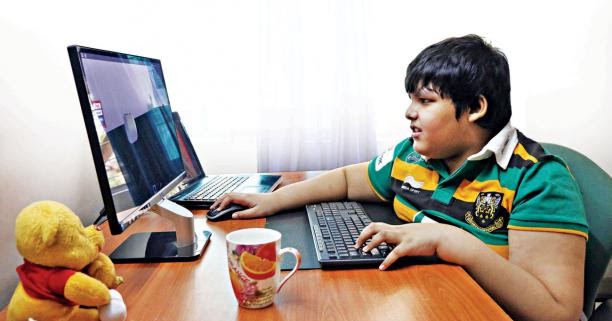 THE WORLD'S YOUNGEST COMPUTER PROGRAMMER - WORLD HISTORY