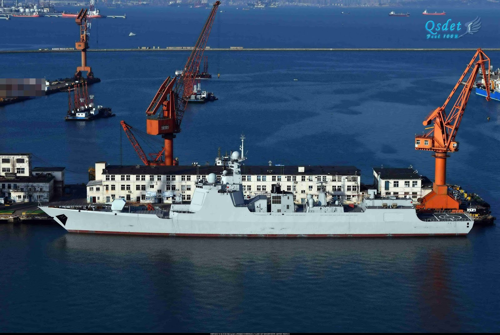 China Defense Blog: Hi-Res Photos of the day: Dalian shipyard, where ...