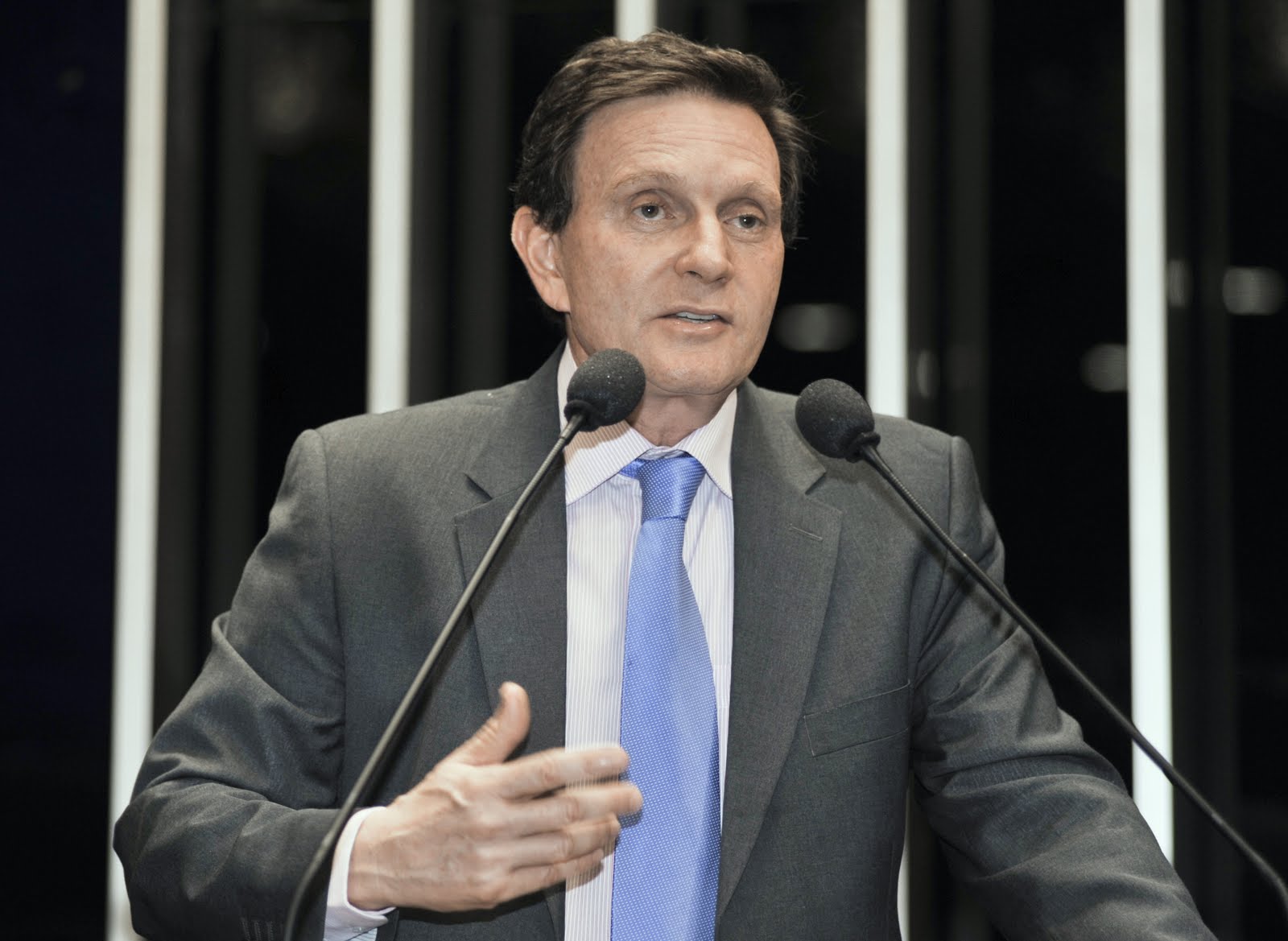 Marcelo Crivella sugere pensamento "mais liberal" na elaboração das ...