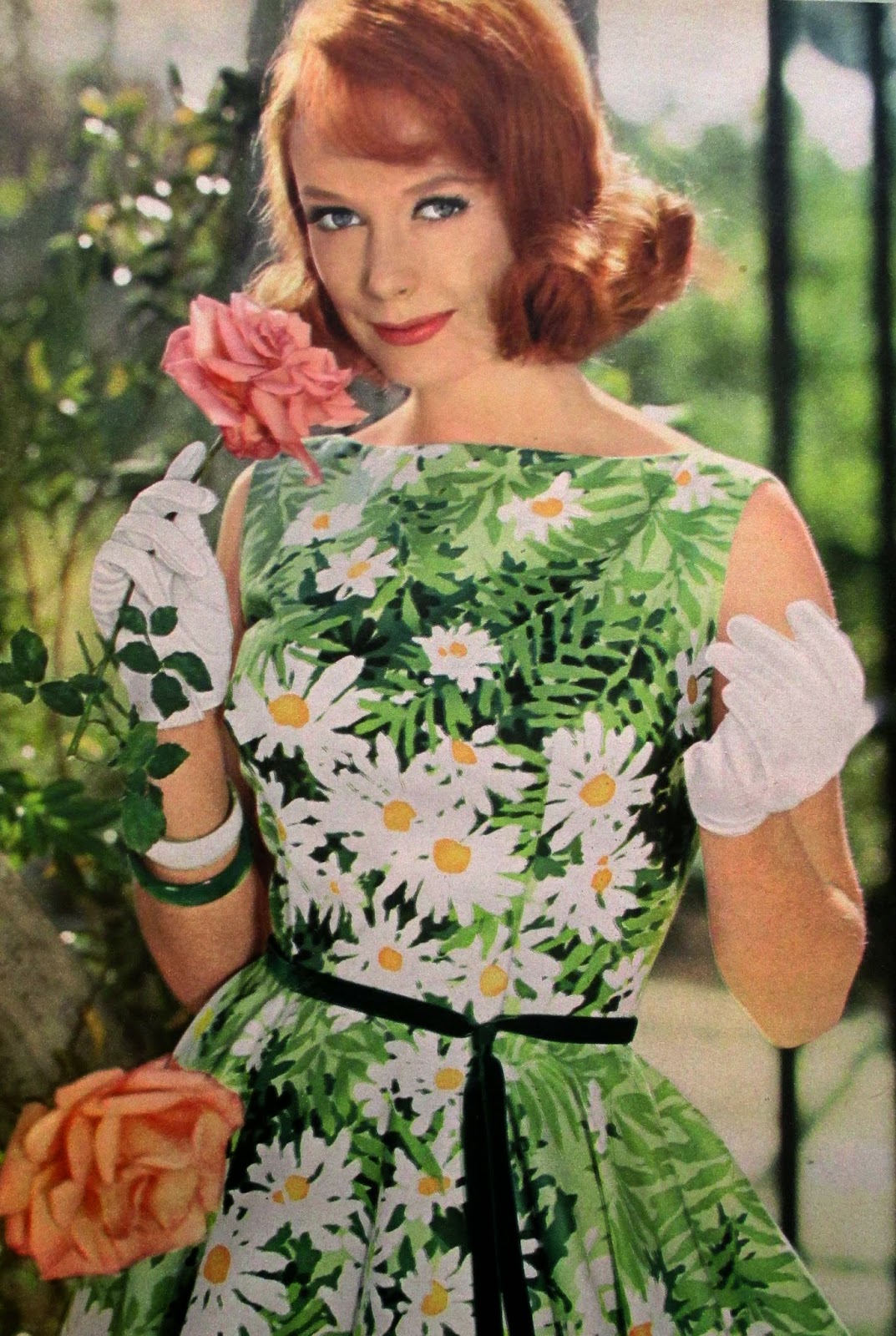 The Literate Quilter: 1962 Decorating and Fashions