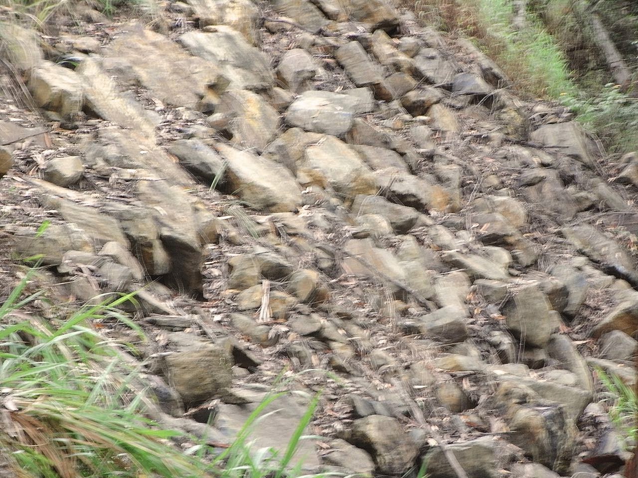 Bellingen/Bowraville road: Rock fills to repair dirt road section of ...