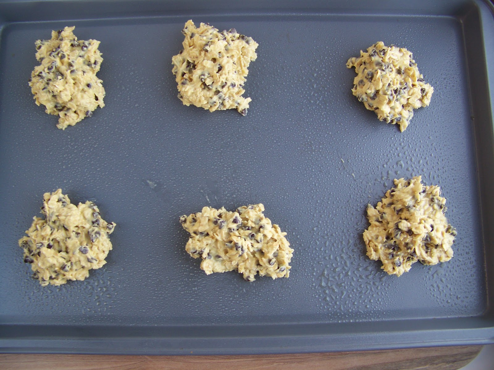 Kitchen Simmer: Colossal Chocolate Chip Oatmeal Cookies