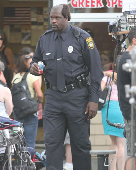 Chuck's Weird World: Shaq is a cop?