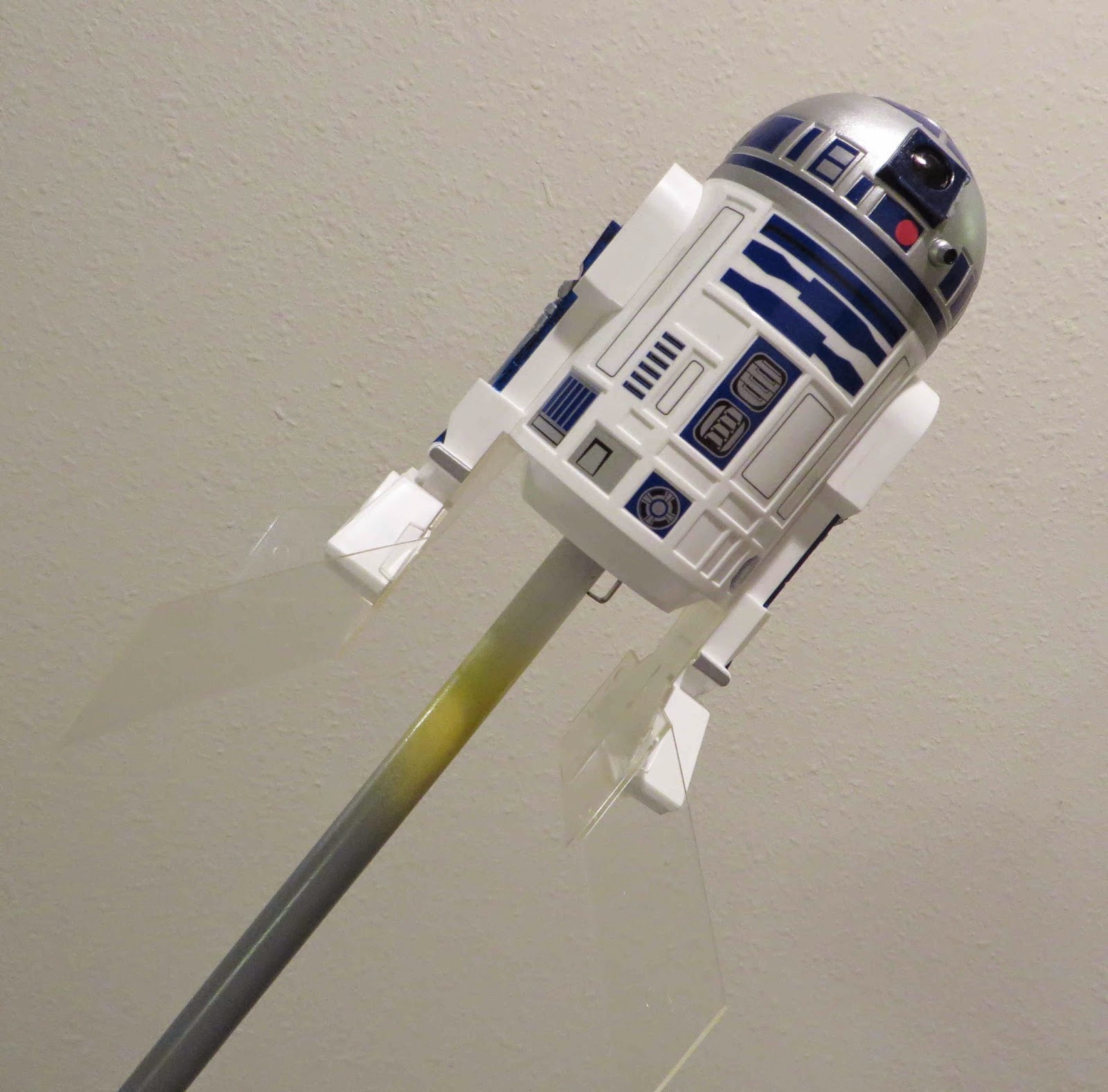 Model Rocket Building: Estes R2D2 #2142 Build, Finished