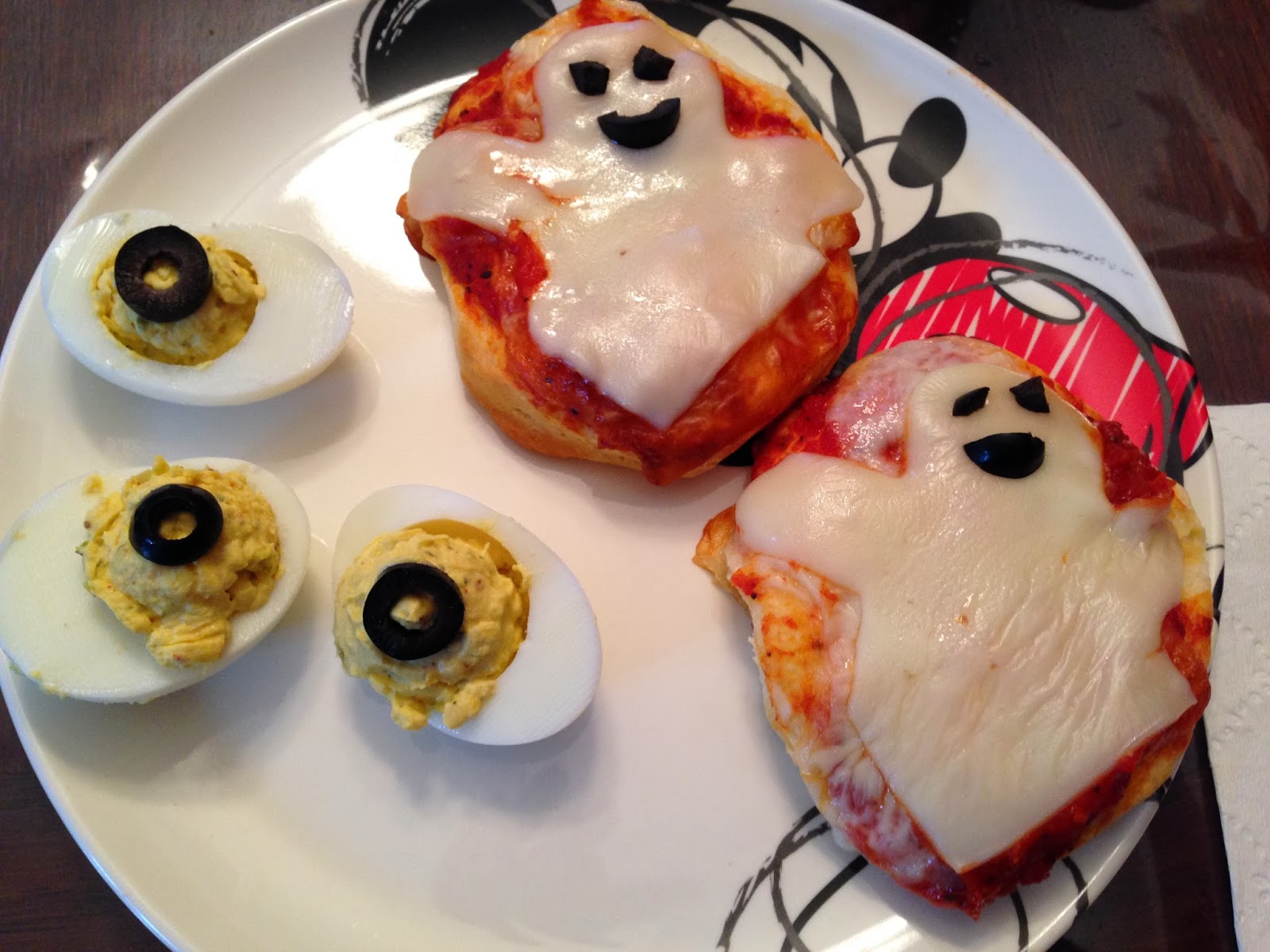 Welcome to the Krazy Kingdom: Boo-Ya Pizzas & Eyeballs