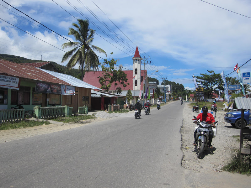 Sulawesi. Ampana y Tentena, datos útiles para viajes low cost.