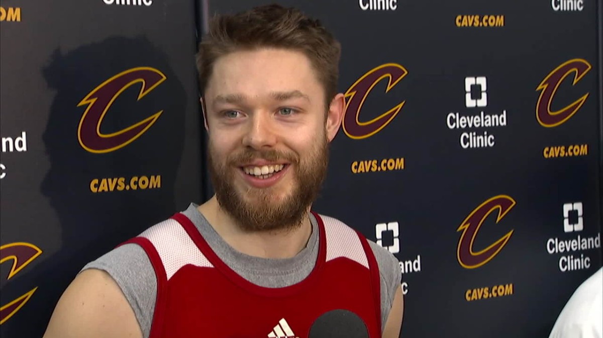 Delly renova com o Cleveland - BASKETBALL GPS Delly renova com o Cleveland - BASKETBALL GPS