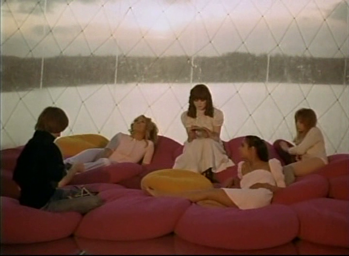 Dusty Video Box: Psychedelic spice… The Touchables (1968)