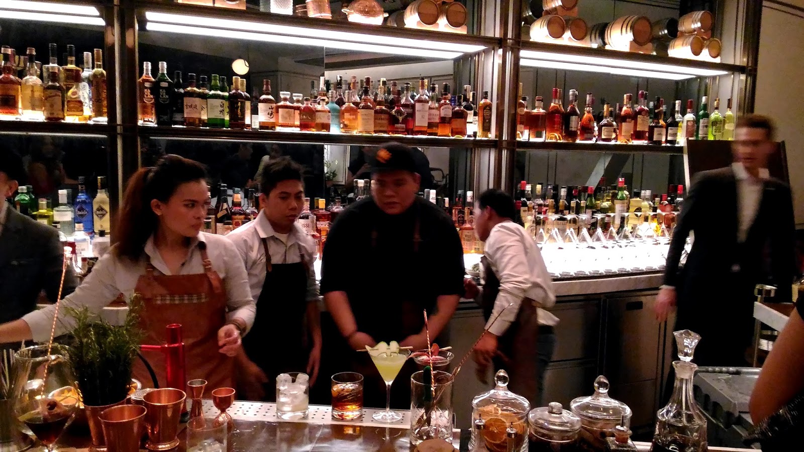DUDE FOR FOOD: Raging Bull Chophouse & Bar Formally Opens in Shangri-La ...