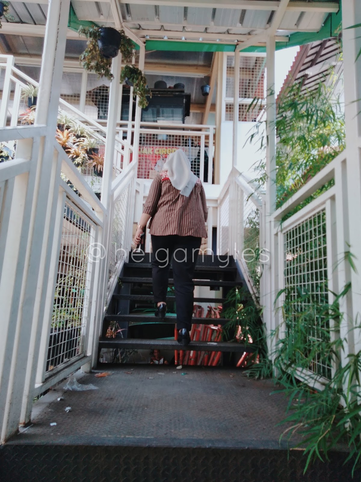 AYAM SPG TERNIKMAT DI TERAS JAJANAN BUAH BATU | HELGAMYLES - Hi ...