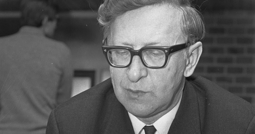 Ajedrez, la lucha continúa: cbv: "Vasily Smyslov And The Closed Sicilian"