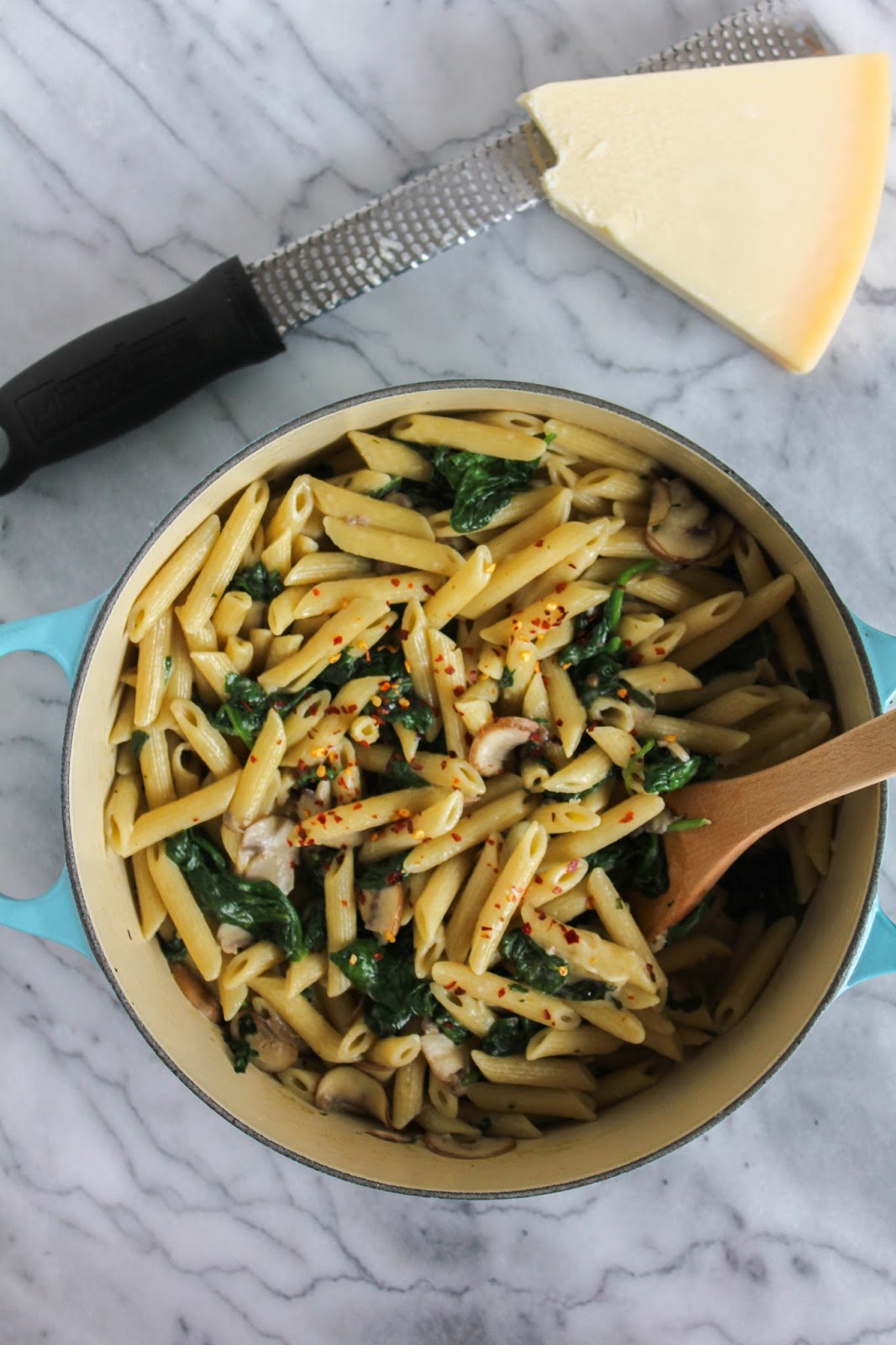 Lemon Penne Pasta with Mushrooms and Spinach