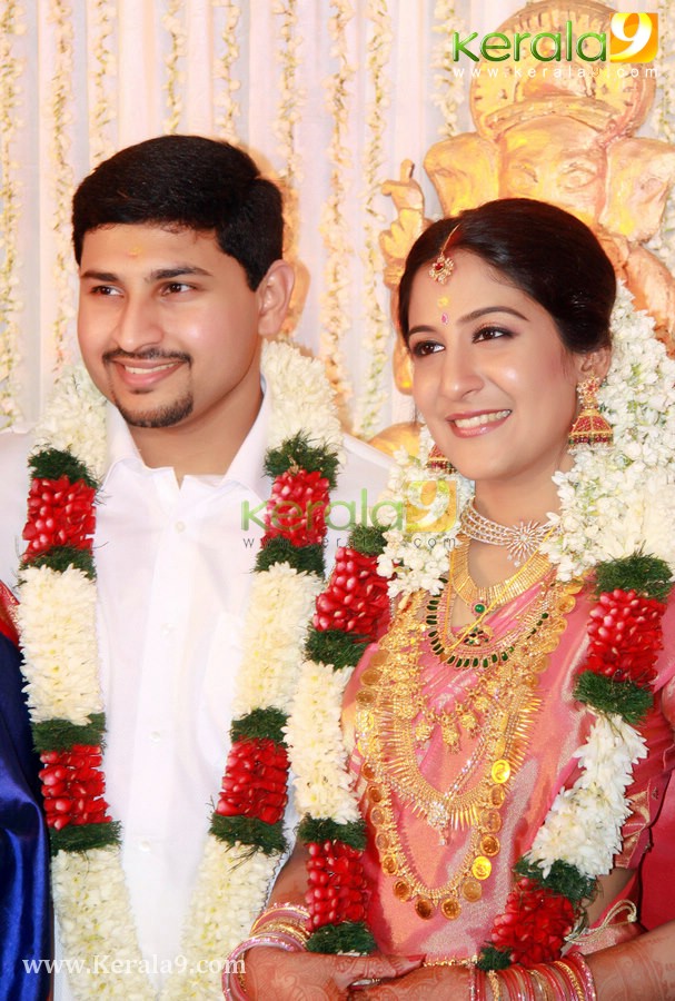 actressmallus: wedding swetha singer