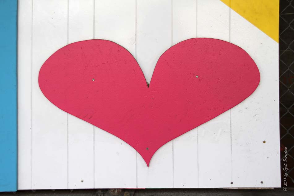 Public Art in Chicago: Chicago Riverwalk [Heart Mural - by Erik DeBat]