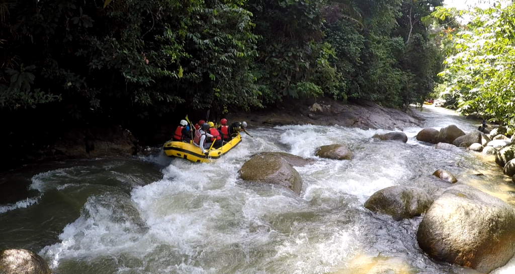 TRAVELOG: WATER RAFTING ULU SLIM, SLIM RIVER : Pengalaman meredah ...