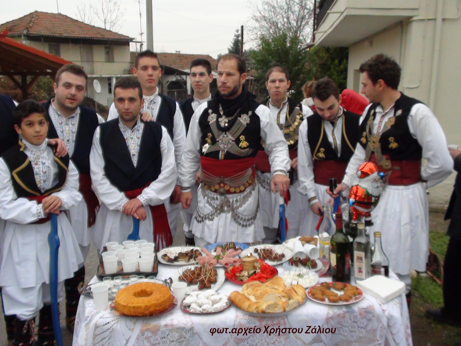 ΕΛΛΗΝΙΚΗ ΠΑΡΑΔΟΣΗ - ΜΑΚΕΔΟΝΙΑ: ΡΟΥΓΚΑΤΣΙΑ ΣΤΑ ΛΕΥΚΑΔΙΑ