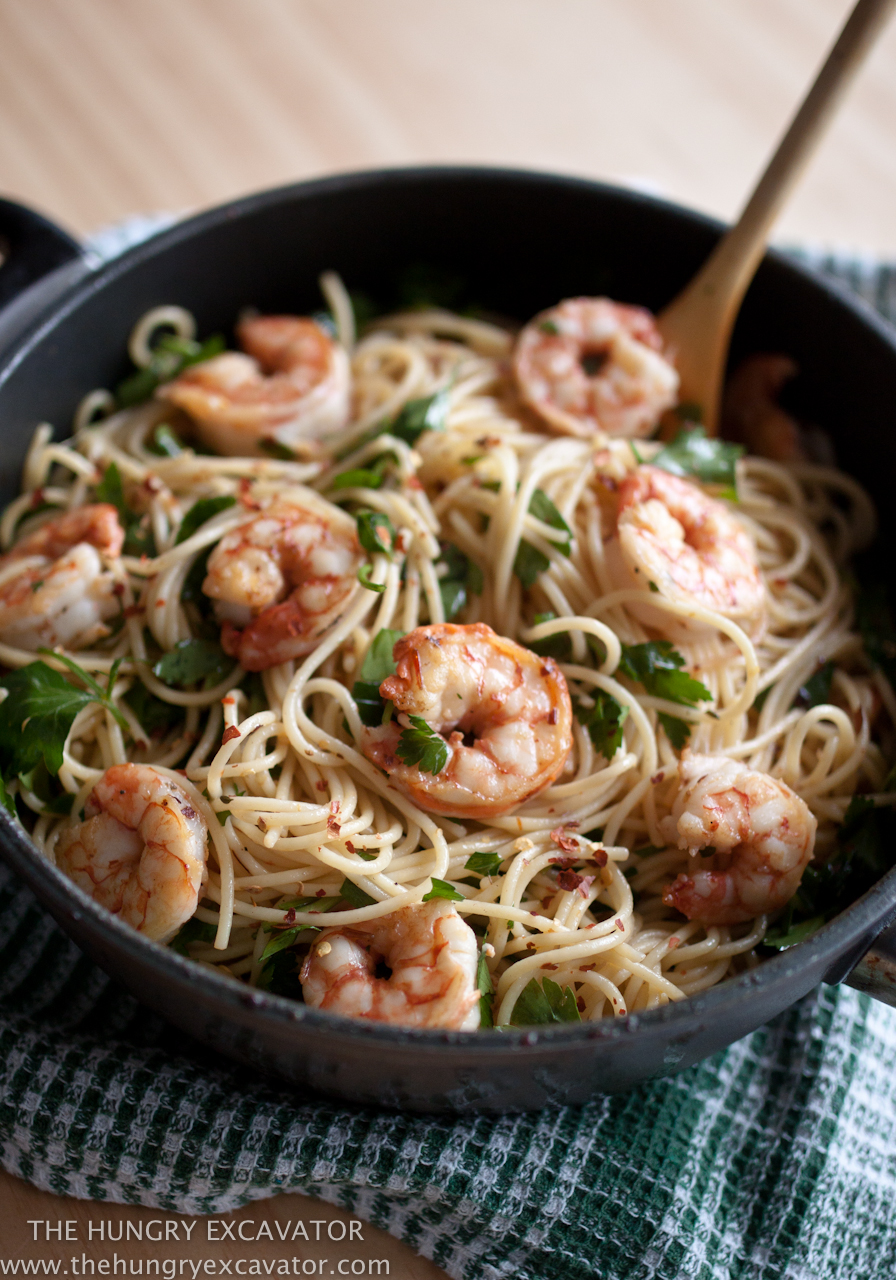 The Hungry Excavator: Seared Tiger Prawns in Prawl Oil Pasta