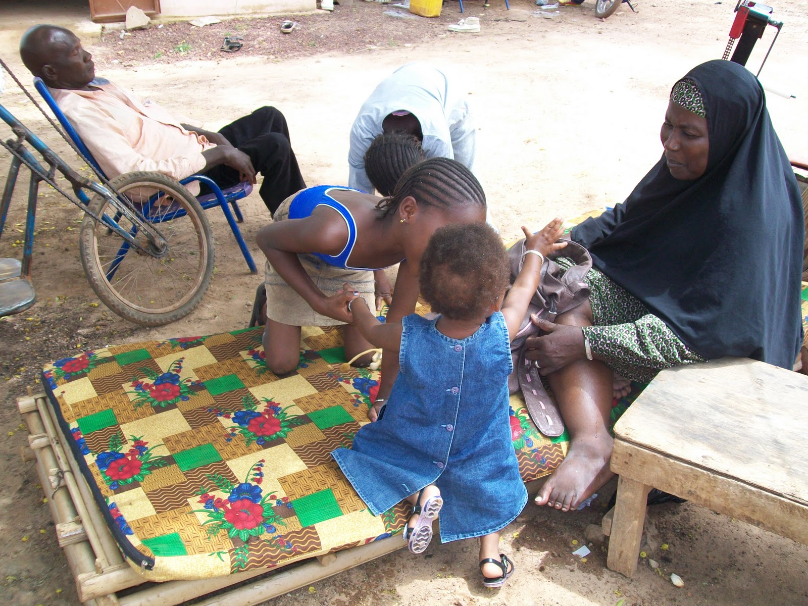 Waking Up in Mali: Laura Does Peace in West Africa: PICTURES-Making ...