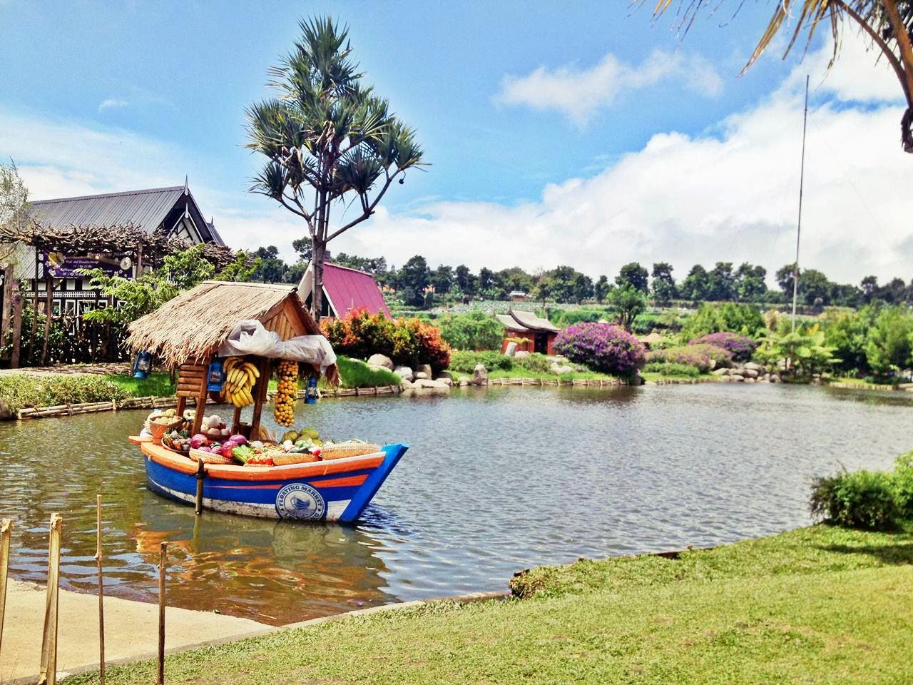 Crystal Light: Floating Market Lembang