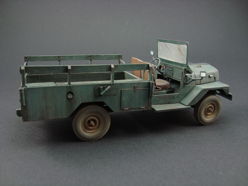 ARMOURED FIGHTING VEHICLE: M325......