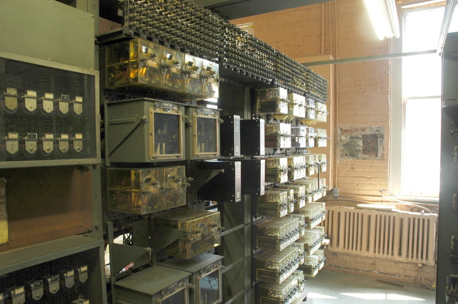 The Position Light: PHOTOS: METRA 67TH ST TOWER