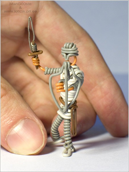 Simply Creative: Amazing Soldiers Made of Cables and Wires