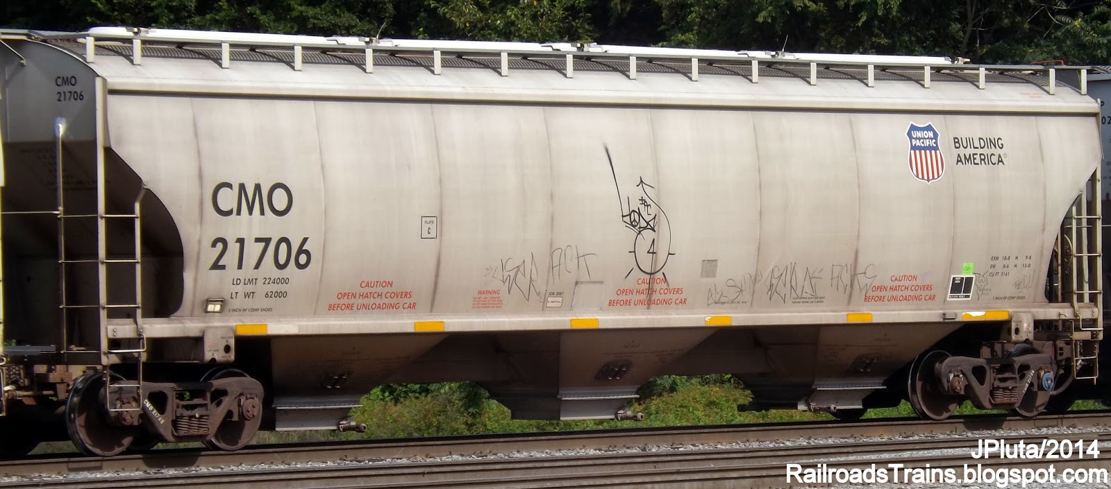 RAILROAD Freight Train Locomotive Engine EMD GE Boxcar BNSF,CSX,FEC ...