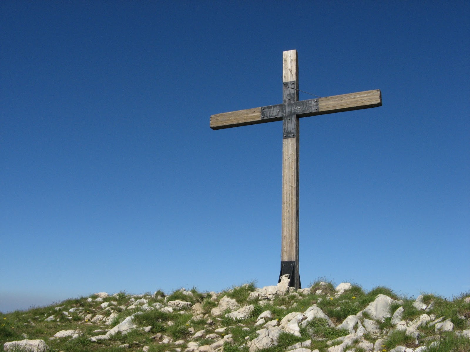 Proveysieux en Chartreuse: A la découverte des croix de Chartreuse