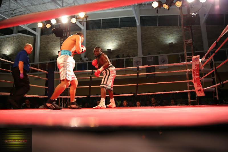 Photos: Gifted Cole knocked out Mexican Yair Agular in round 3 of a 10 ...