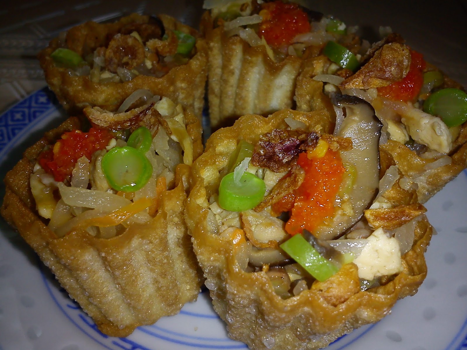 Cooking Pleasure: KUIH PAITI/PIE TEE [TOP HATS]