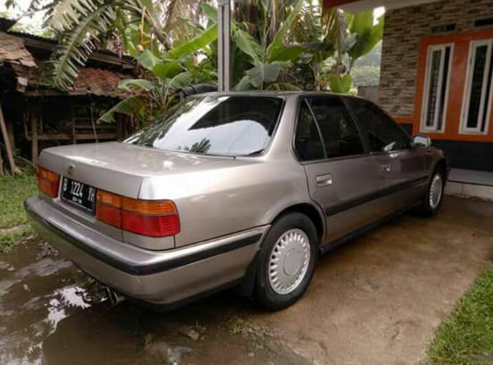 Sedan Bekas Harga Dibawah 30 Juta Honda Maestro 91 - LAPAK MOBIL DAN ...