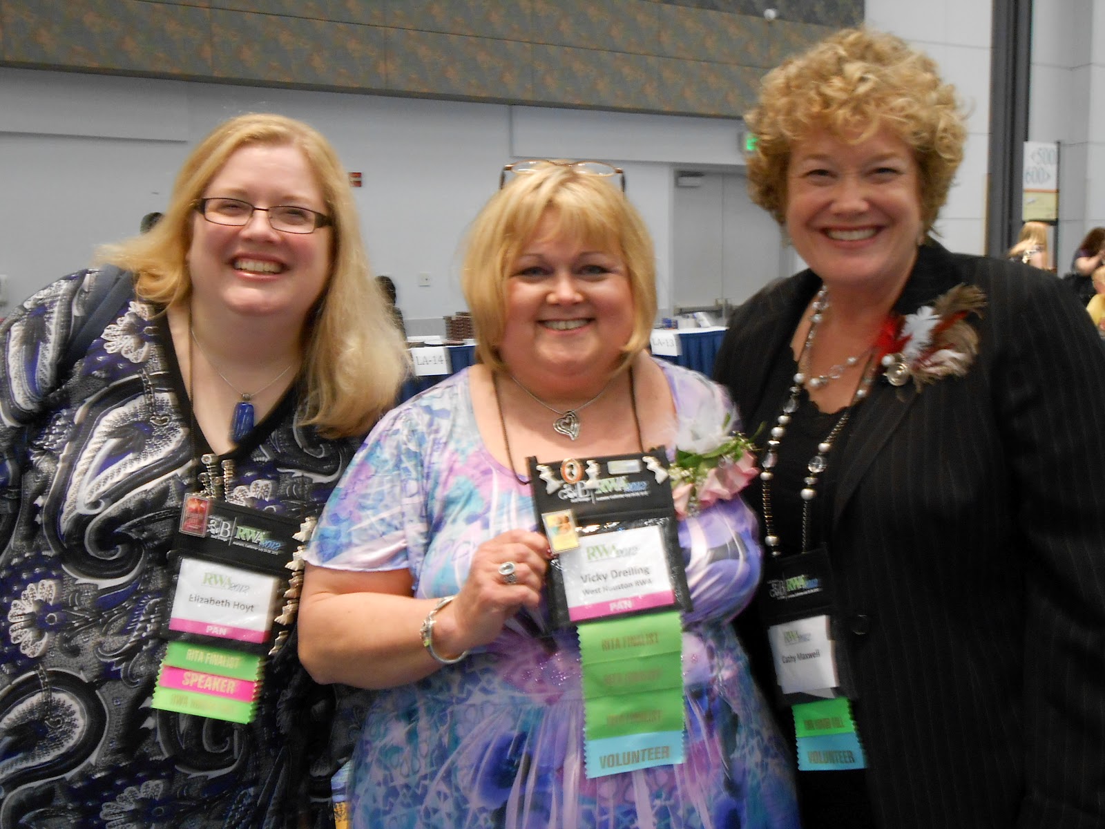 Aloha On My Mind: Aloha to RWA - "Readers For Life" Literacy Autographing