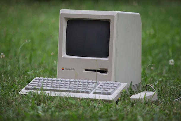 Πόσος χρόνος χρειάζεται σε ενα Macintosh Plus του 1986 για να ανοίξει ...