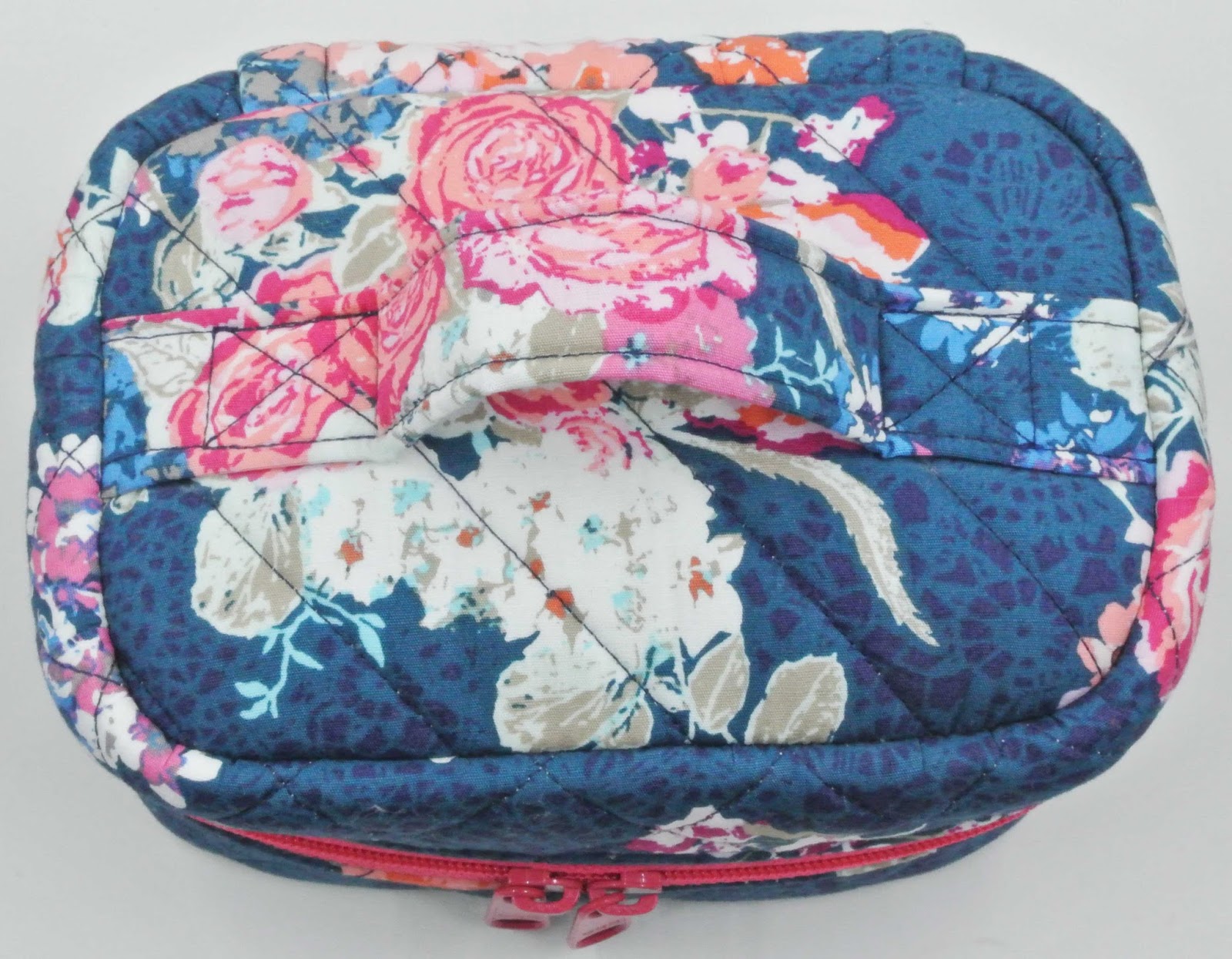 a notion to sew: Treasures and Trinkets Case