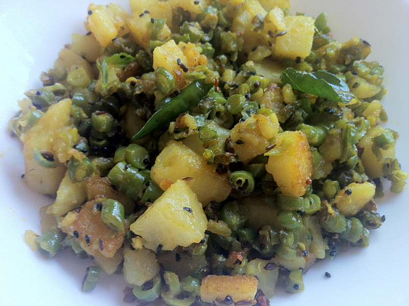 Srishida's CookBook: Beans and Potato Sabji