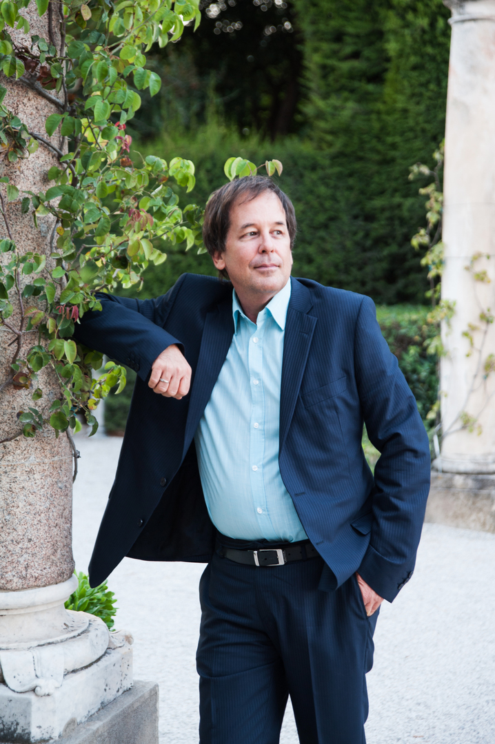 Book Readers Heaven: Kenneth Eade in An Involuntary Spy Points to ...