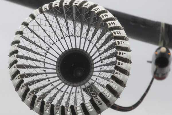 METODE AIR REFUELING, FLYING BOOM VERSUS HOSE AND DROGUE