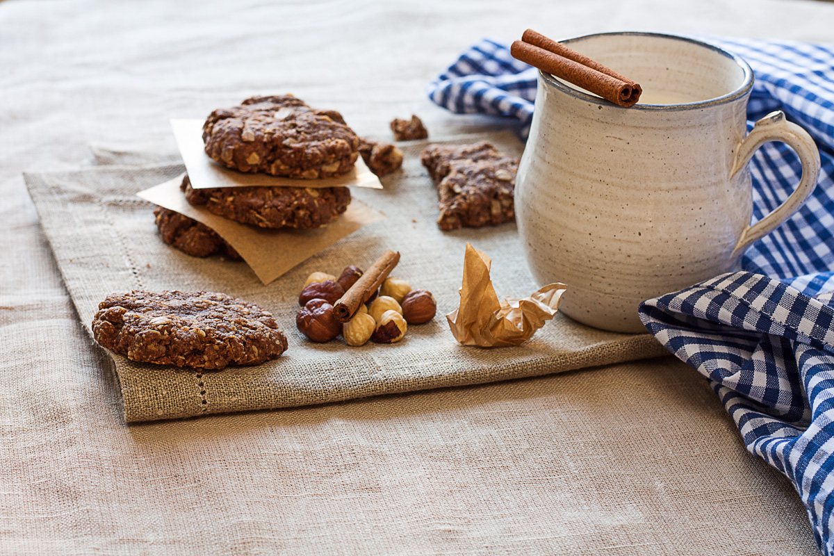 Integralni ovseni keks sa lješnicima | Na tanjiru