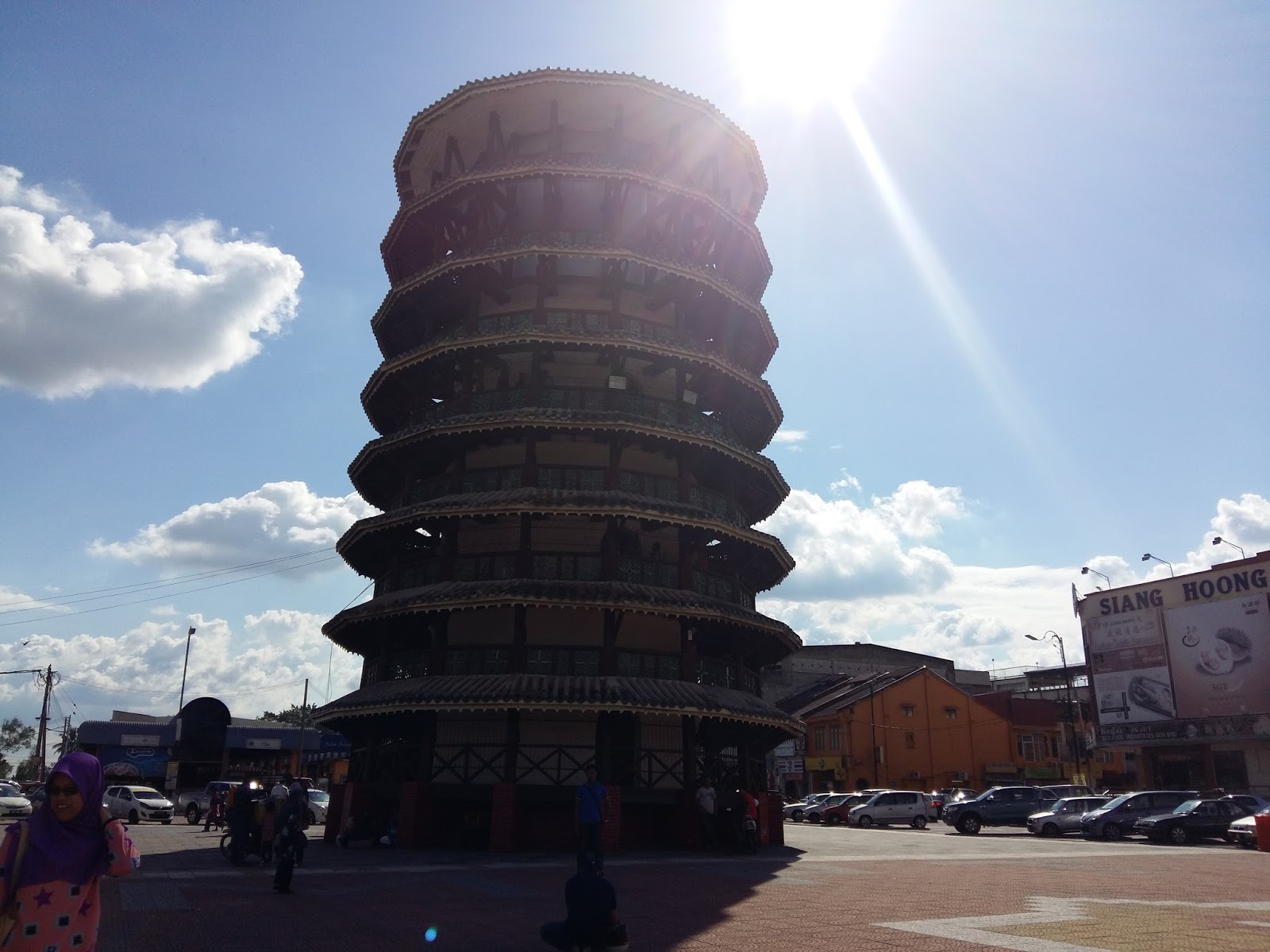 Alyaa Official Blog: Discover Perak : Menara Condong, Teluk Intan, Perak