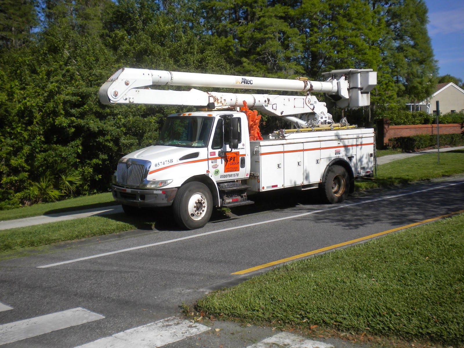 Work Truck Blogger: Power Line Work Trucks