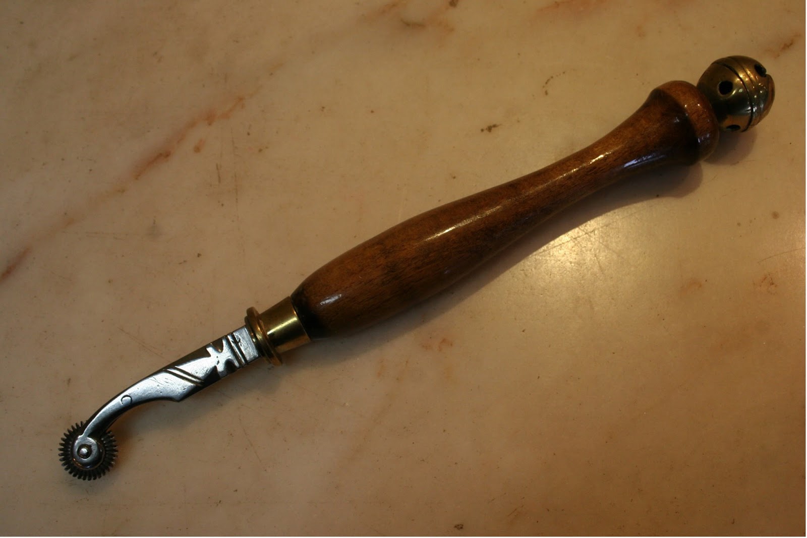 ARTESANIA DO COIRO: Leo o "Guarnicionero"