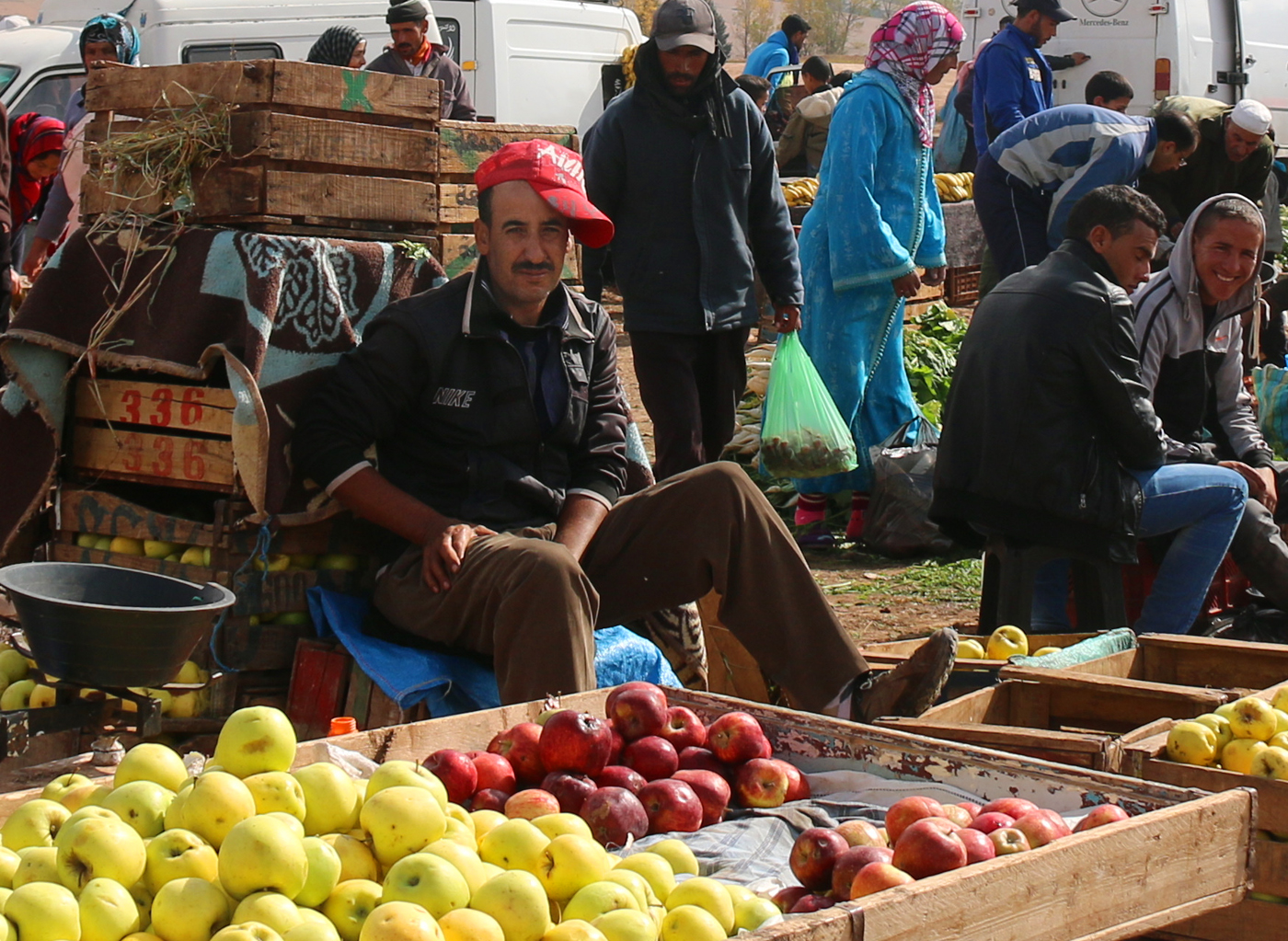 THE VIEW FROM FEZ: Sunday Souk in Guigou - Photo Essay