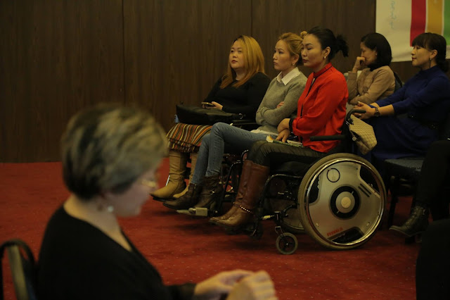 UNICEF Mongolia: Let's discuss at the UN - Unworn Masks