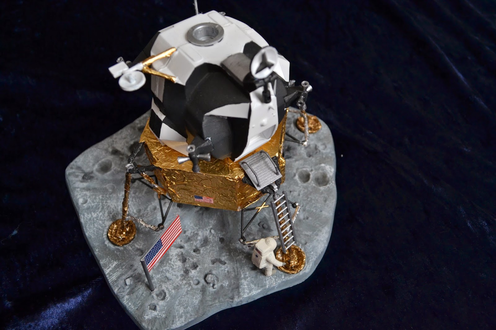 Happyscale-Modellbau: Lunar Landing Module "Eagle" - Revell 1/48 built ...