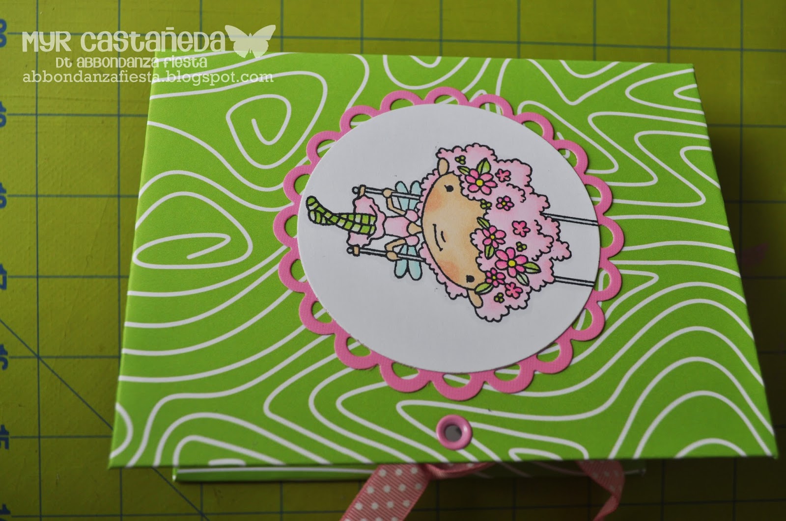 Tutorial Libreta con pluma | Abbondanza Fiesta - Papel para Scrapbook en México
