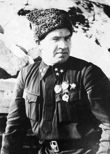 CHUIKOV SOBREVUELA STALINGRADO. ¿SABÍAS QUE...? - WW2 en Imágenes ...